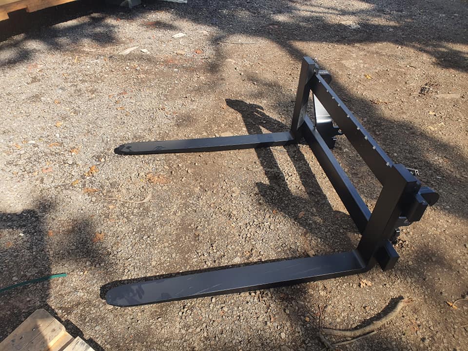 Euro 8 Pallet fork adjustable tines - Ellwood farm machinery