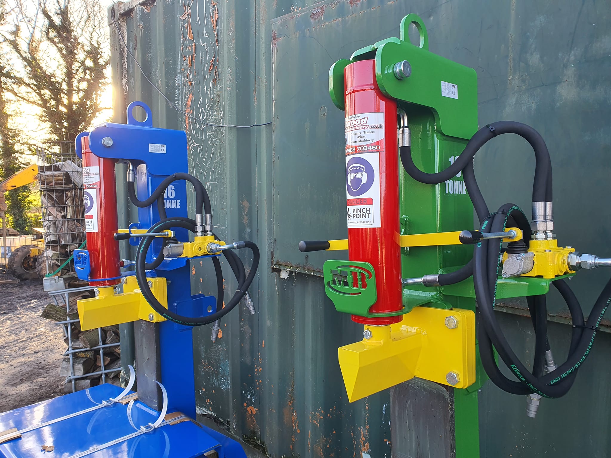 Wide Bench 16 ton log splitter fast powerful we deliver - Ellwood farm ...