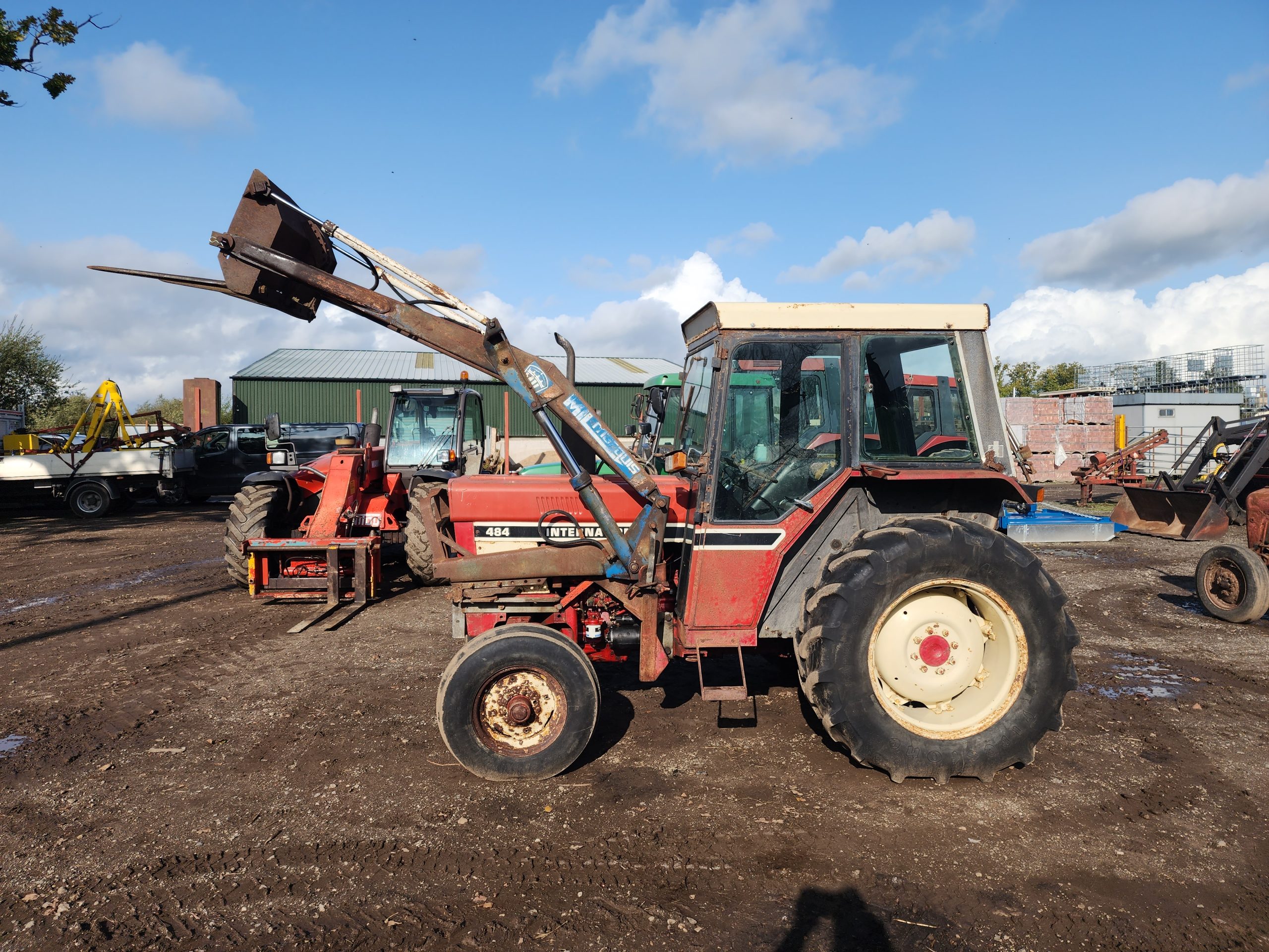 International 484 tractor No Vat - Ellwood farm machinery