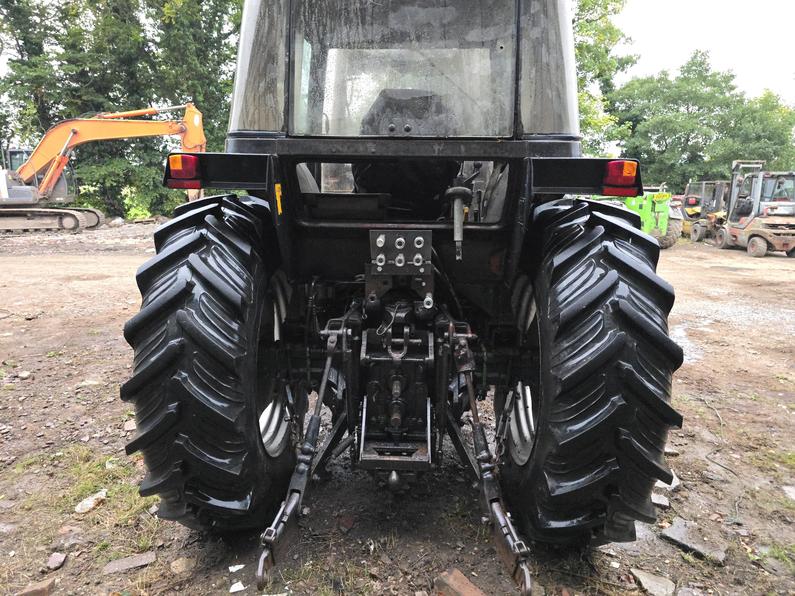 Case 885xl 4x4 tractor with or without loader - Ellwood farm machinery