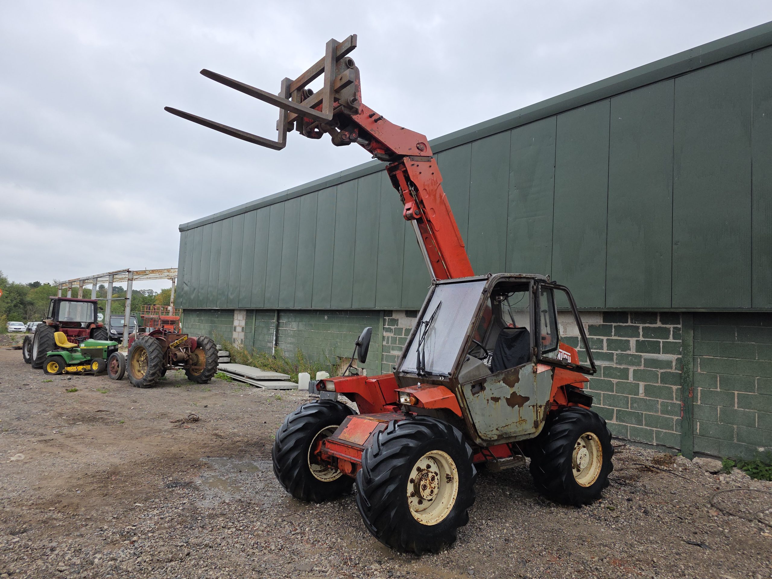 Manitou telehandler 4x4 4 wheel steer - Ellwood farm machinery