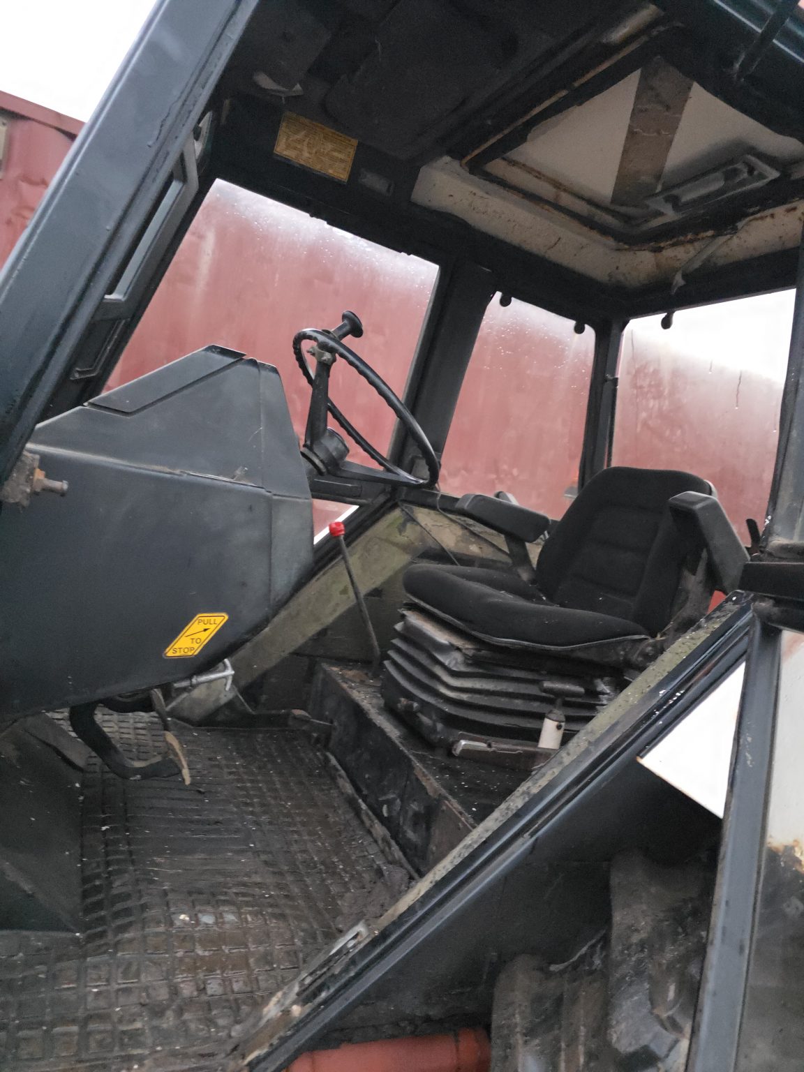 David brown 1490 tractor with loader - Ellwood farm machinery